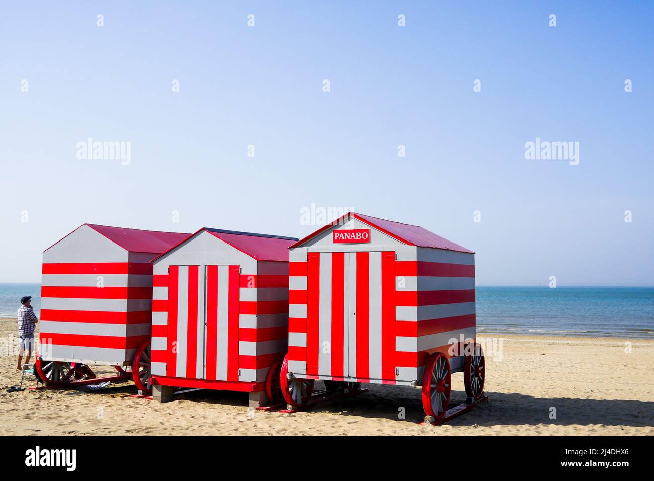 Beach huts, De Panne - La Panne, Belgium Stock Photo - Alamy