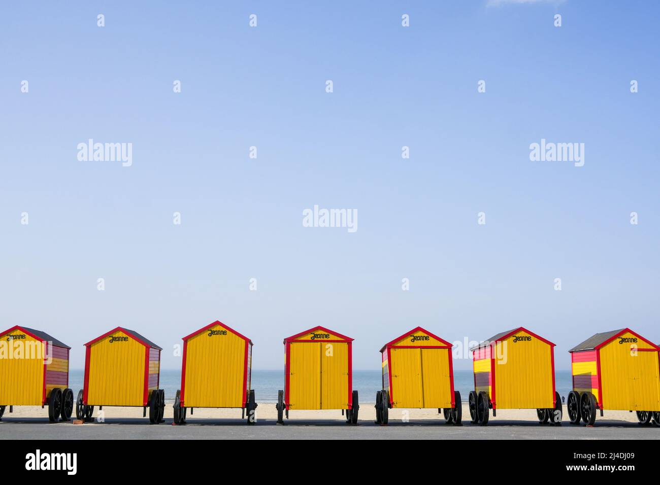 Beach huts, De Panne - La Panne, Belgium Stock Photo - Alamy