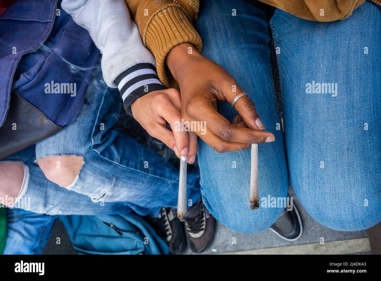 Teenager smoking cannabis hi-res stock photography and images - Alamy