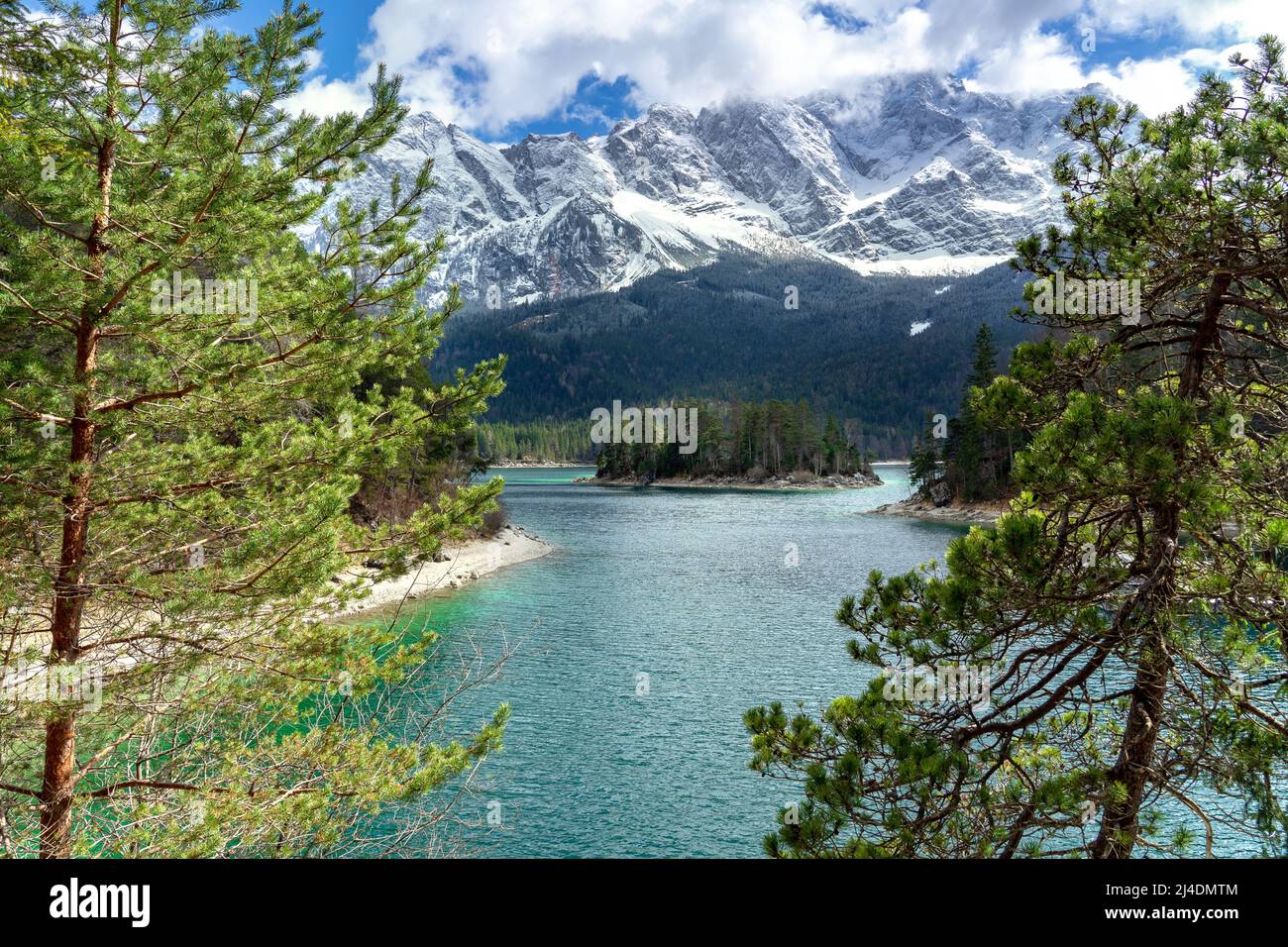 beautiful Eibsee mountain lake in Grainau Germany with Zugspitze ...