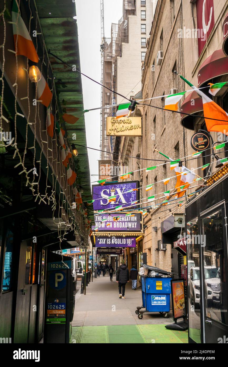 Brooks atkinson theatre hi-res stock photography and images - Alamy