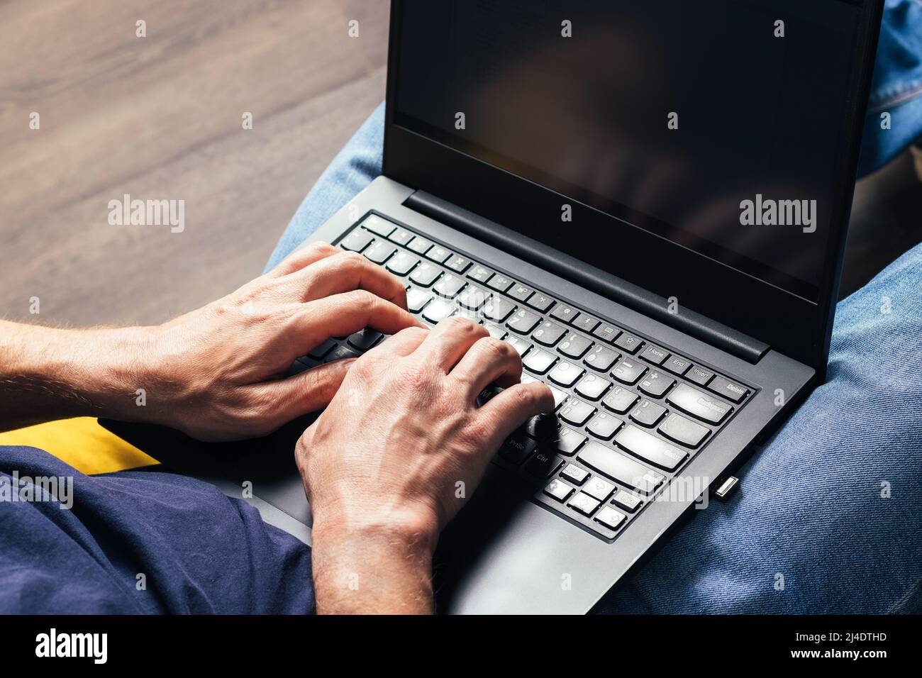 Typing programming hi-res stock photography and images - Alamy