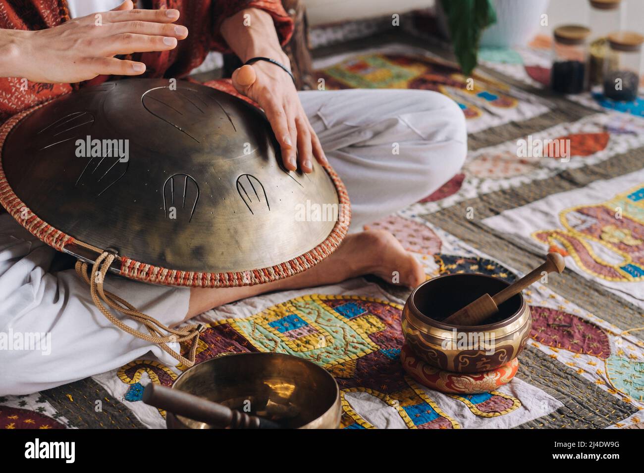 Hand pan drum hi-res stock photography and images - Alamy