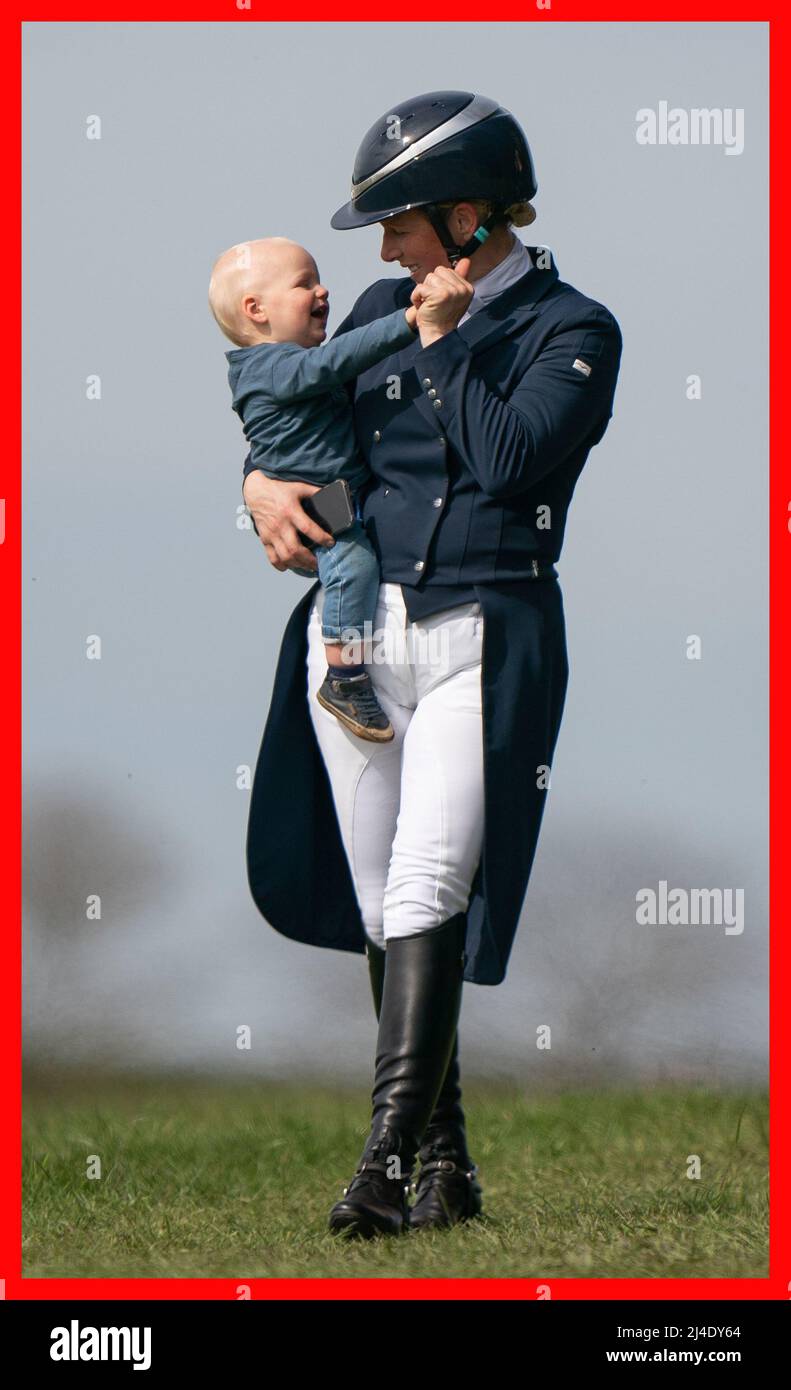 Pabest zara tindall with her son lucas hi-res stock photography and ...