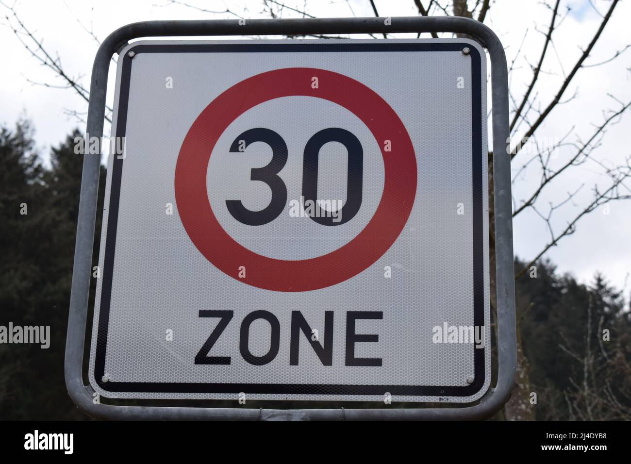 30 kph sign hi-res stock photography and images - Alamy