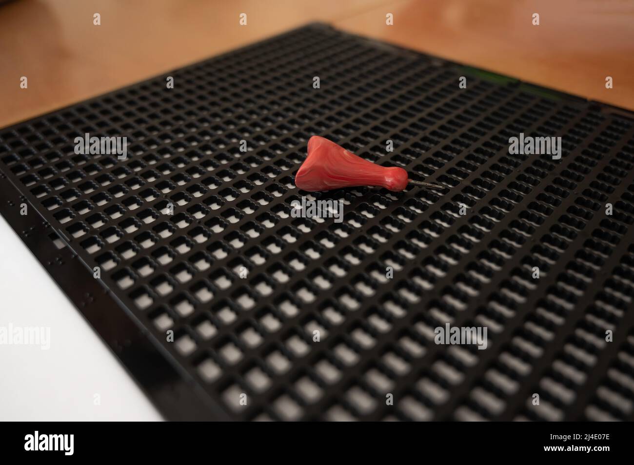 Braille stencil and metal stylus Stock Photo - Alamy