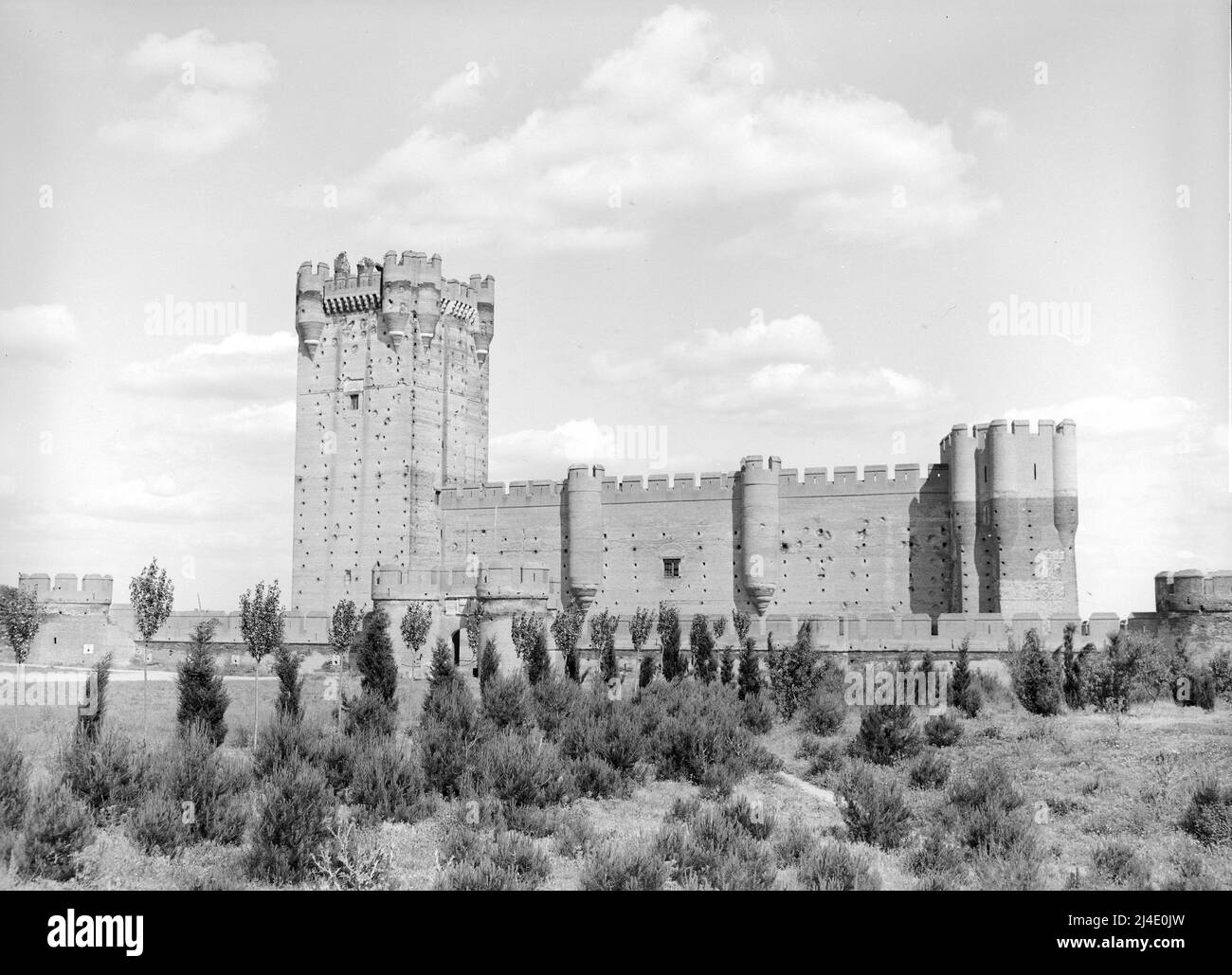 CASTILLO RECONSTRUIDO POR JUAN II - SIGLO XV - AMPLIADO POR LOS REYES ...