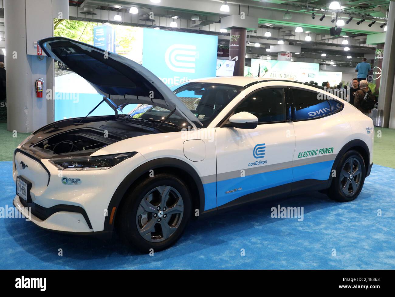 Ford mach e auto show hi-res stock photography and images - Alamy