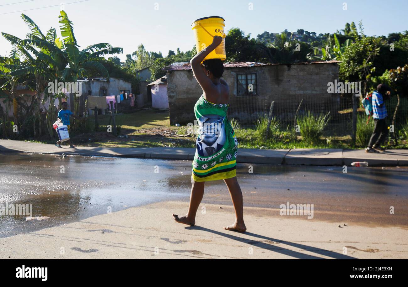 African disaster flooding hi-res stock photography and images - Alamy