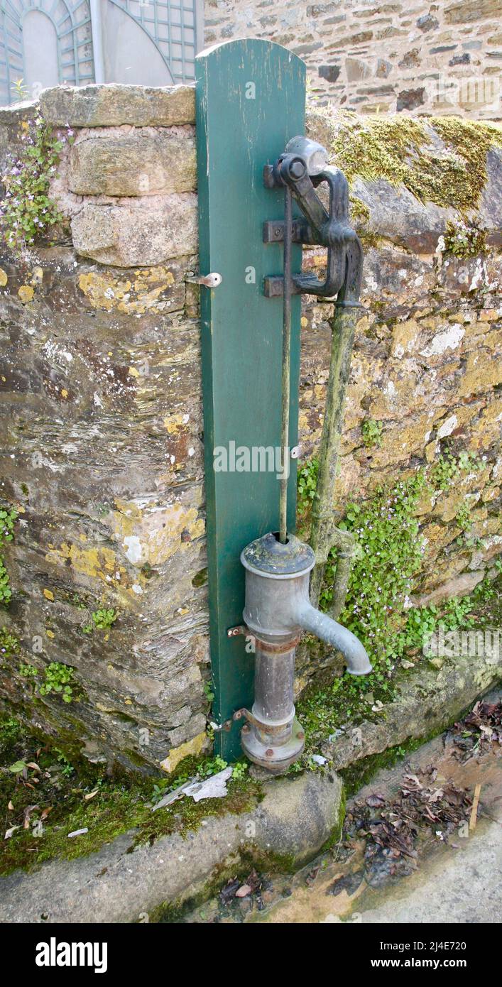 The old water pump Stock Photo - Alamy
