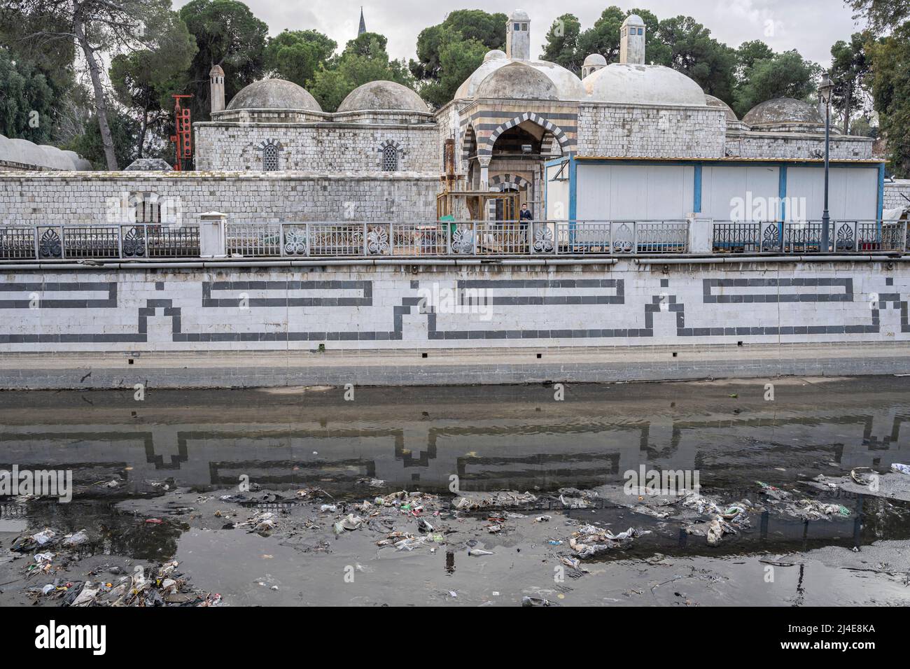 Downtown damascus syria street scene hi-res stock photography and ...