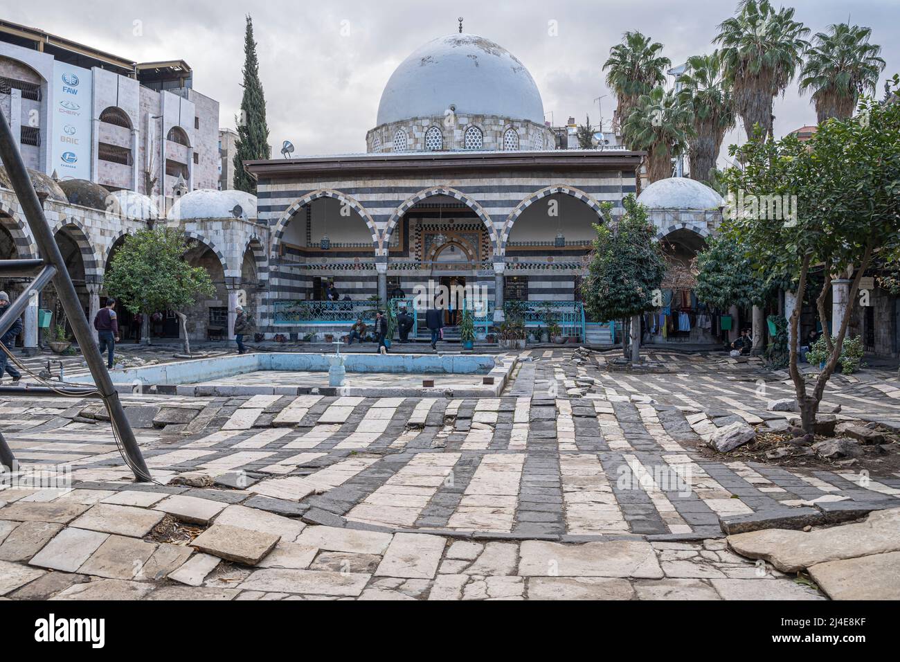 Downtown damascus syria street scene hi-res stock photography and ...