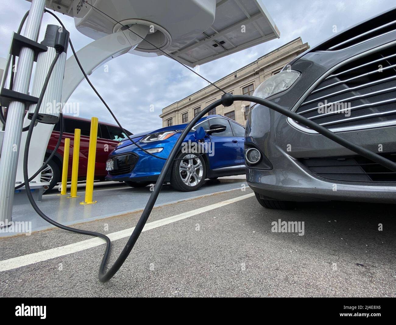 Beam ev charging hi-res stock photography and images - Alamy