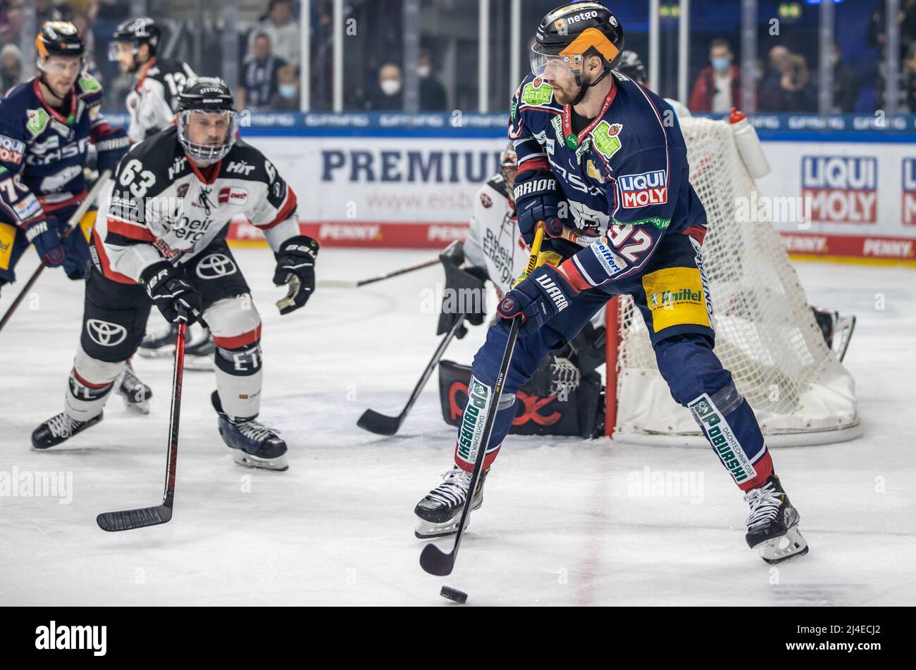 Berlin, Germany. 14th Apr, 2022. Ice hockey: DEL, Eisbären Berlin ...