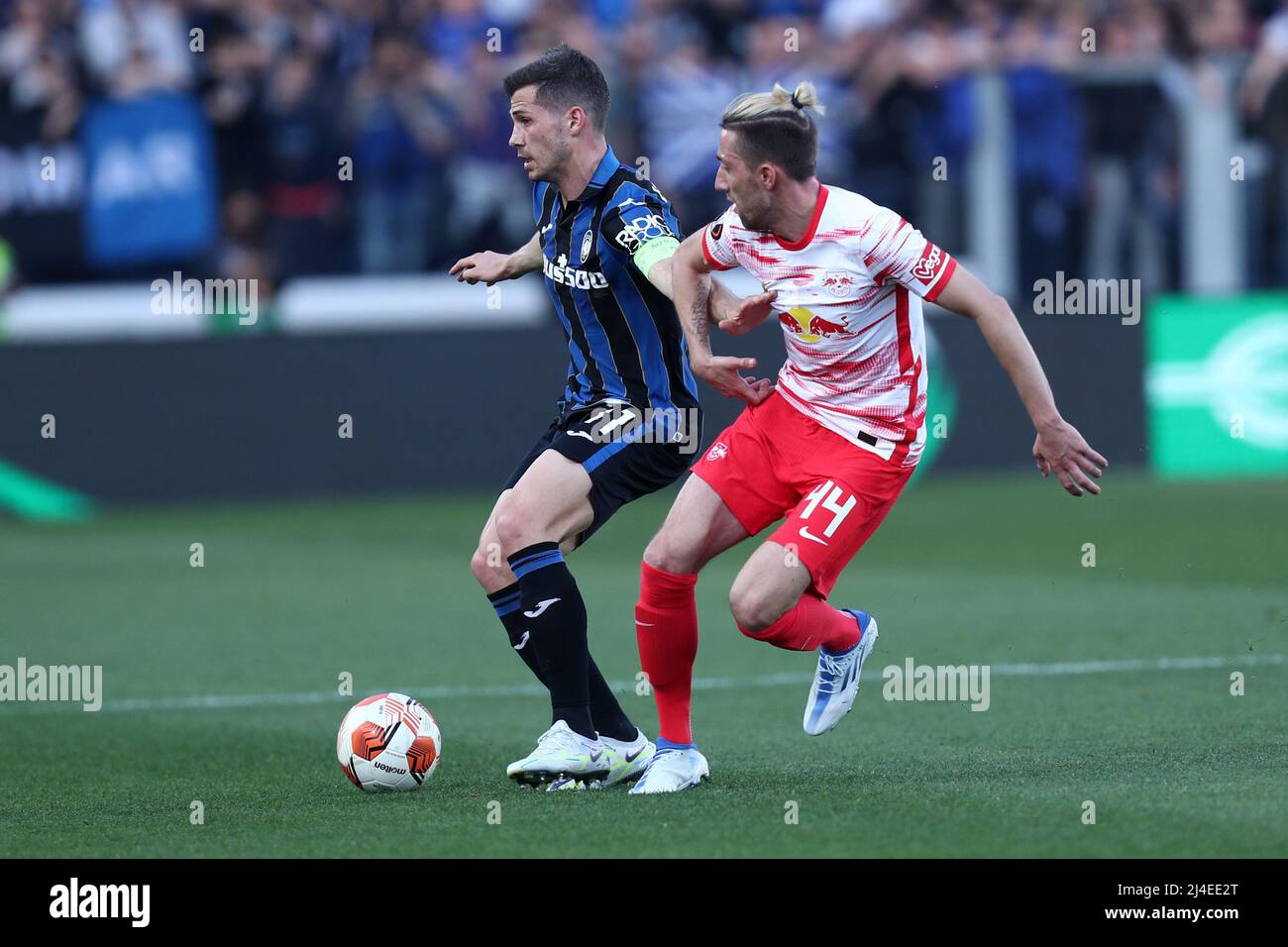 Remo freuler kevin kampl hi-res stock photography and images - Alamy