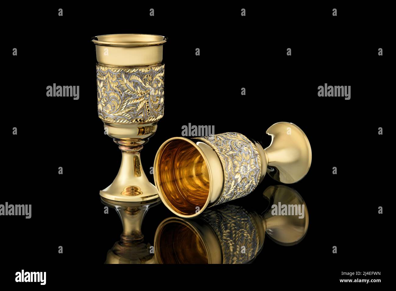 Antique silver goblet silverware wine hi-res stock photography and ...