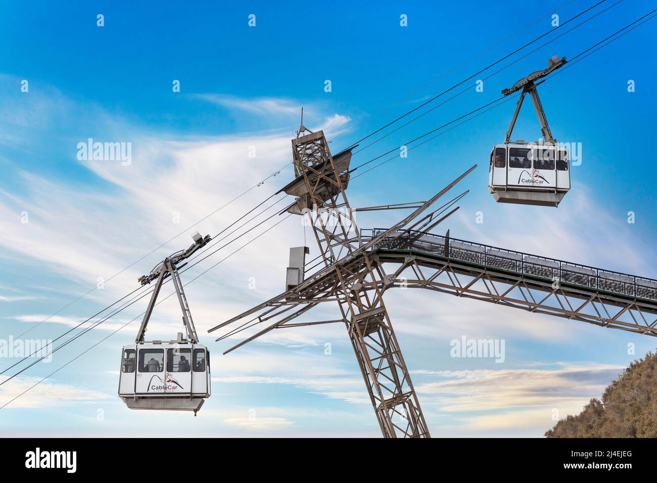 Cable car pylon hi-res stock photography and images - Alamy