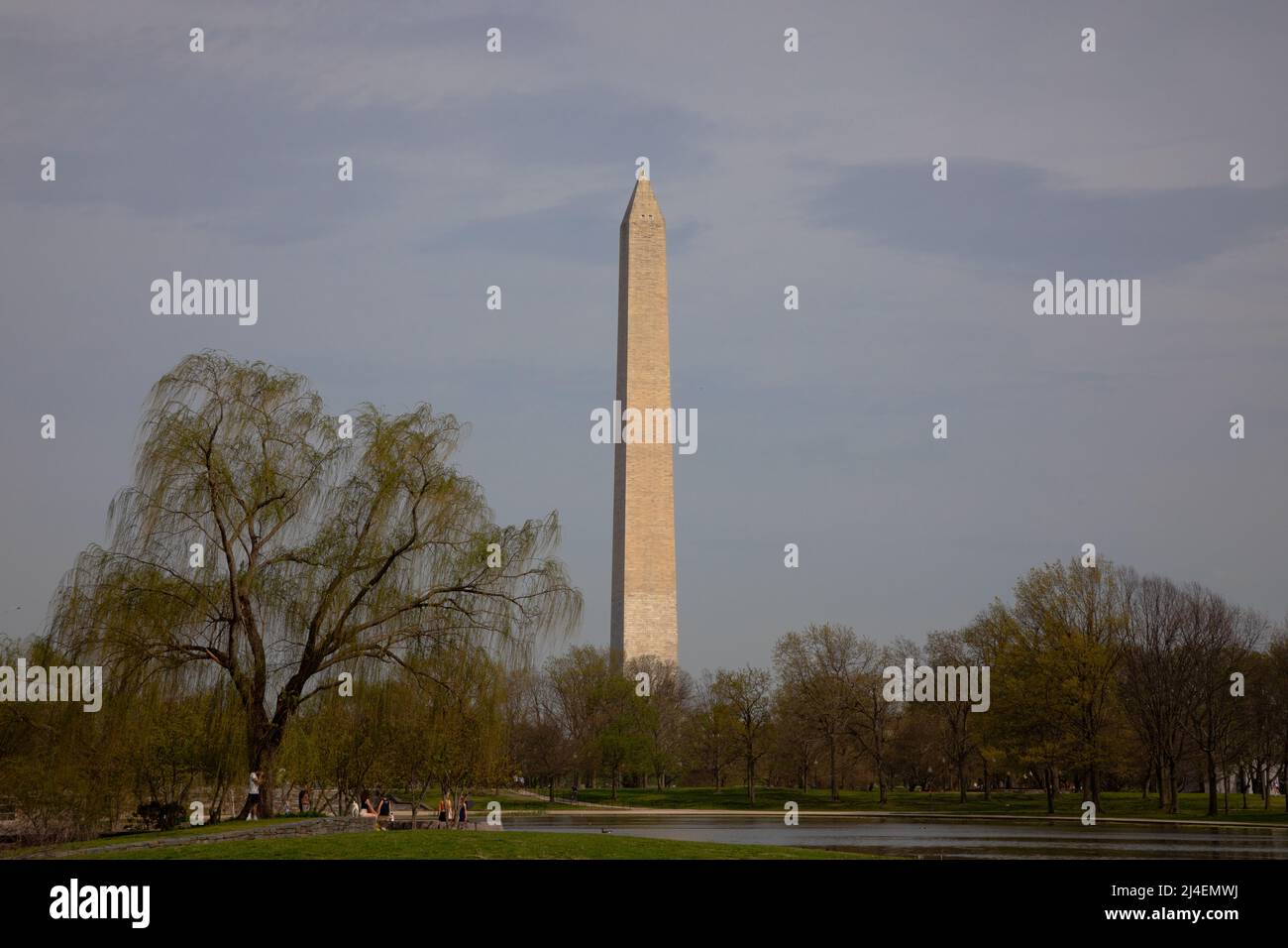 The Washington Monument on a Beautiful Spring Day Stock Photo - Alamy