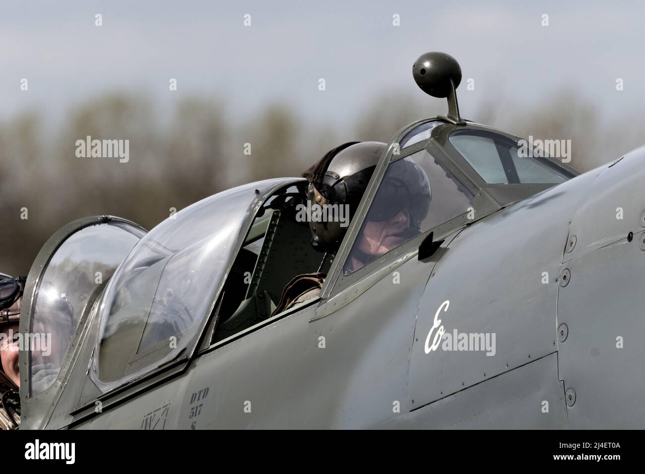 Spitfire taking off and landing at Kent airfield Stock Photo - Alamy
