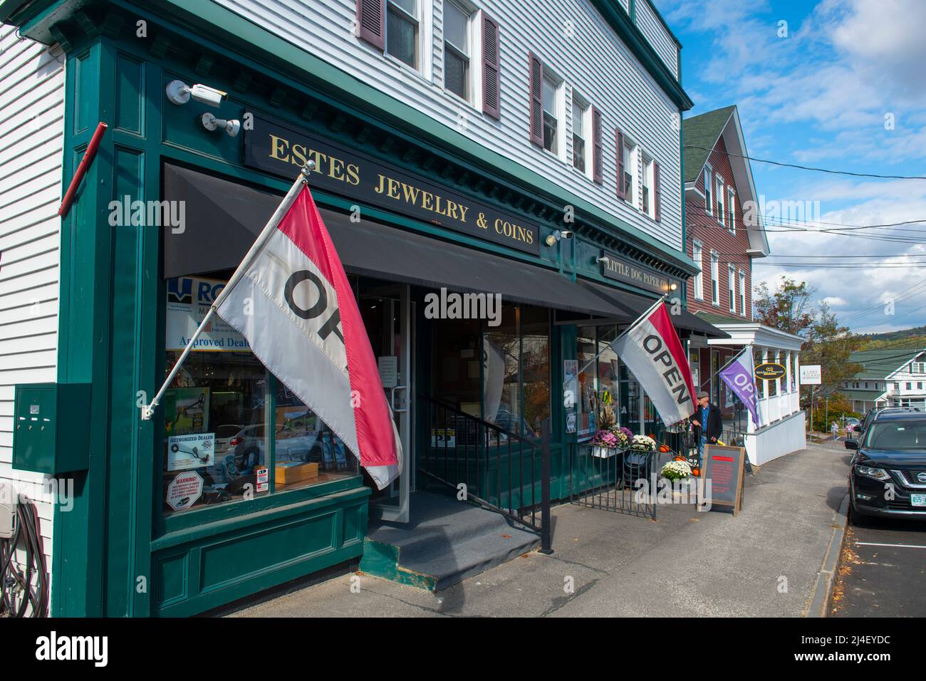 Historic commercial building at 31 Main Street in historic town center ...