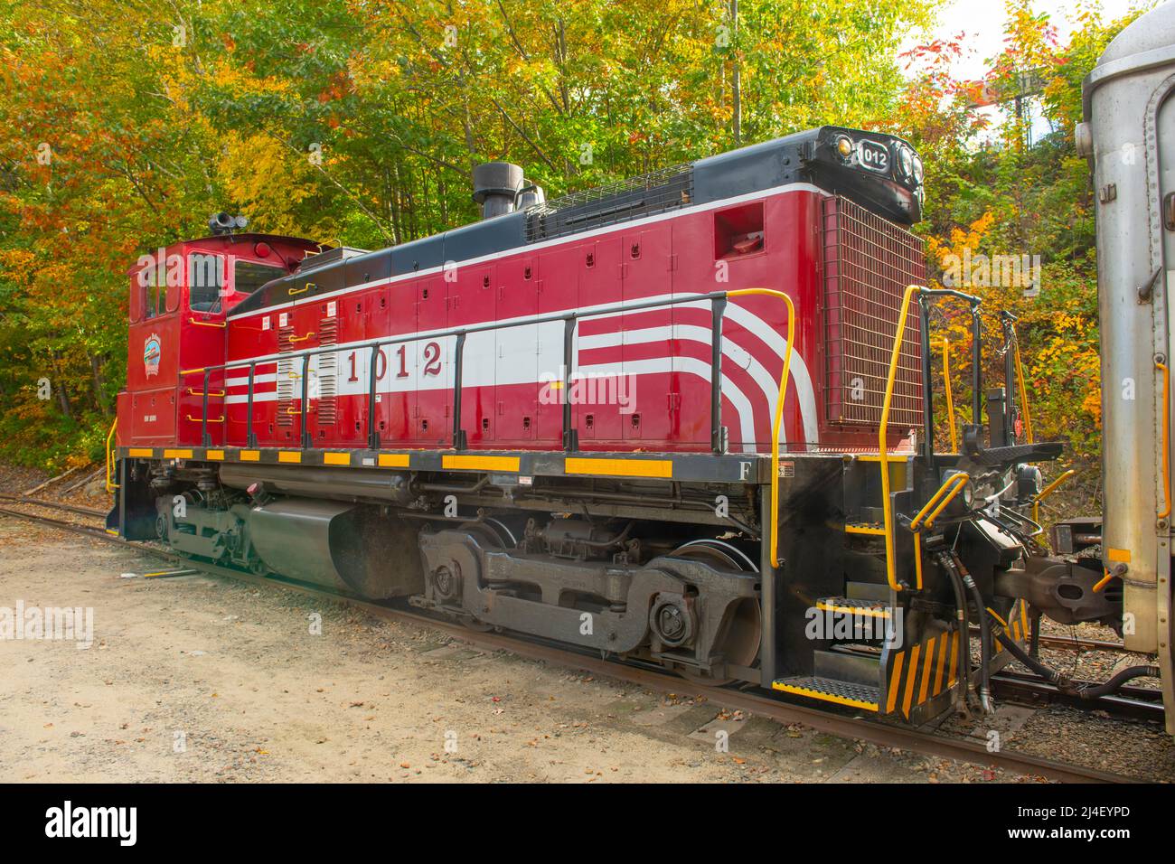 Winnipesaukee Scenic Railroad EMD SW1000 diesel locomotive #1012 in ...