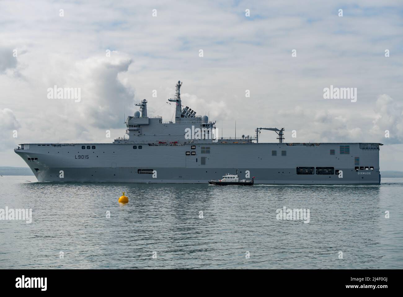 The french navy amphibious assault ship and helicopter carrier hi-res ...
