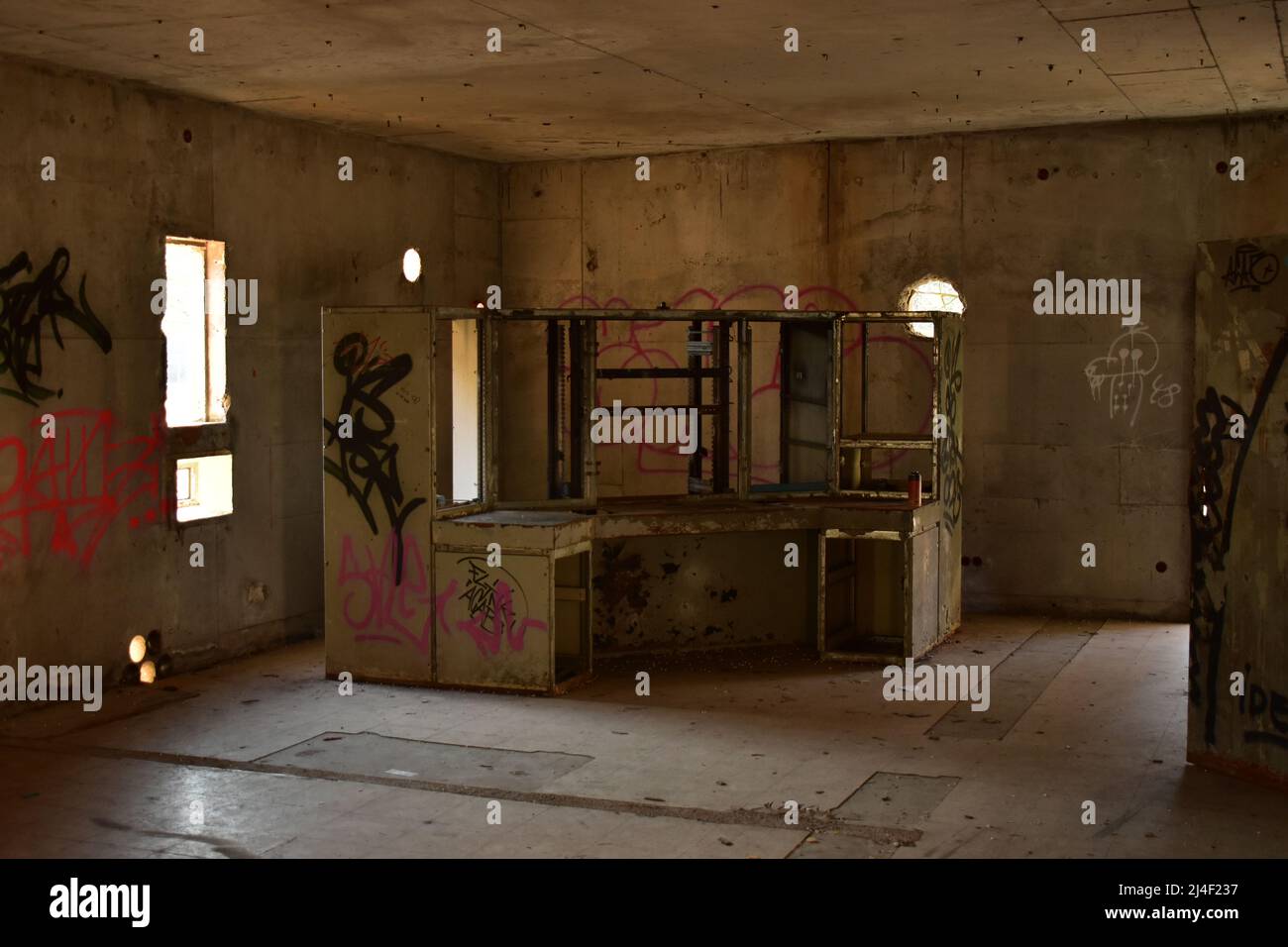 Nuclear bunkers weapons hi-res stock photography and images - Alamy