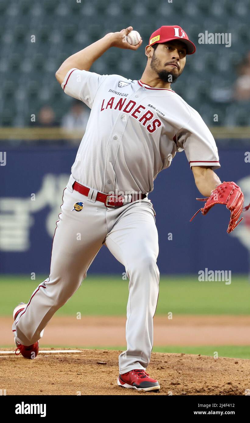 15th Apr, 2022. Baseball: LG Twins vs. SSG Landers SSG Landers starter ...