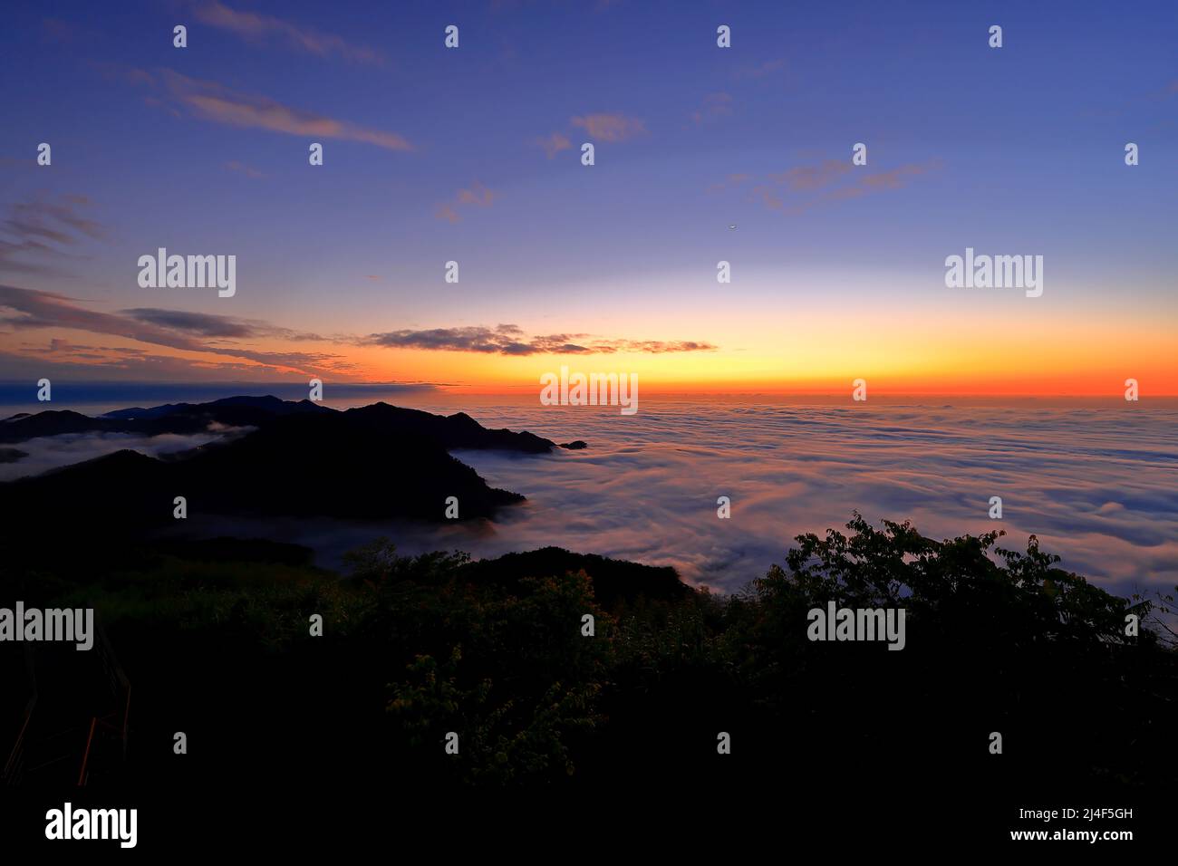 Sunset of Eryanping Trail Observation Deck, in Alishan National Forest ...