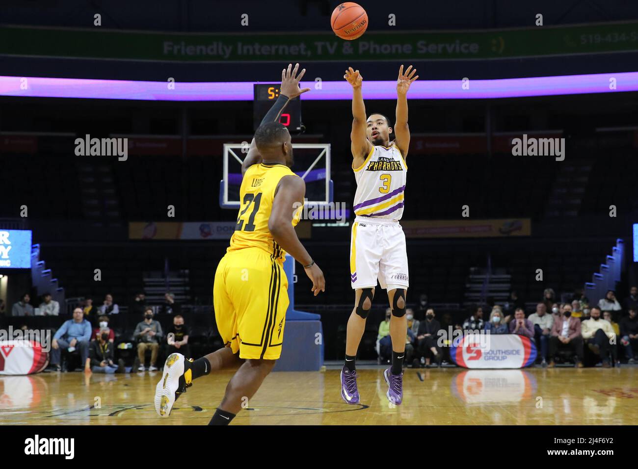 London Ontairo Canada, March 6th 2022, The London Lightning beats the ...