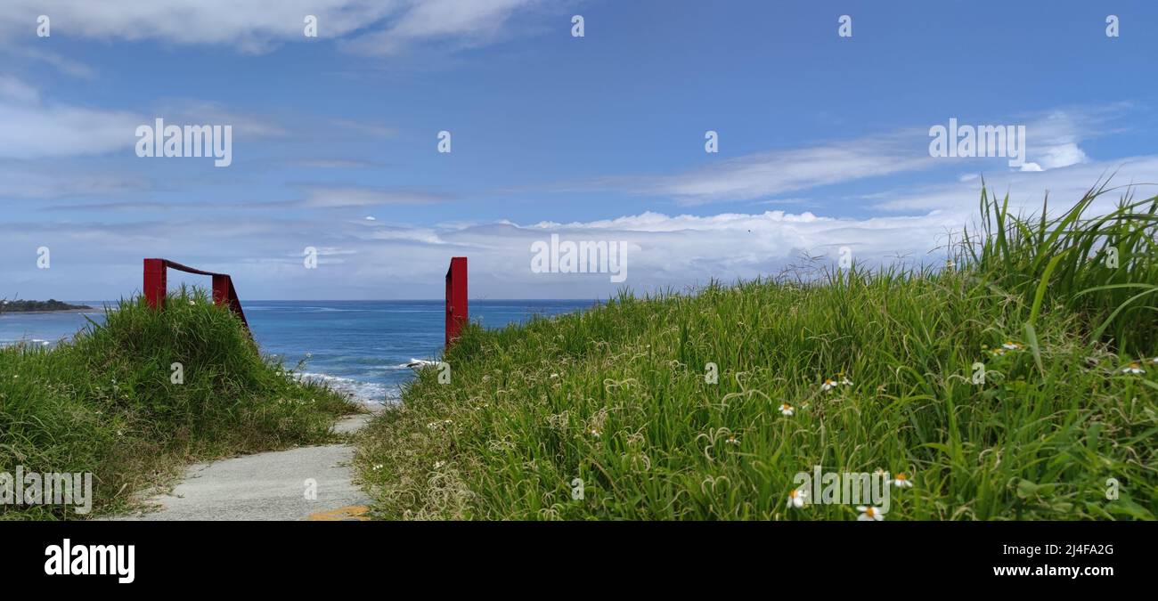 The Dulan Sea Viewing Platform, Taitung, enjoy the beautiful coastline ...