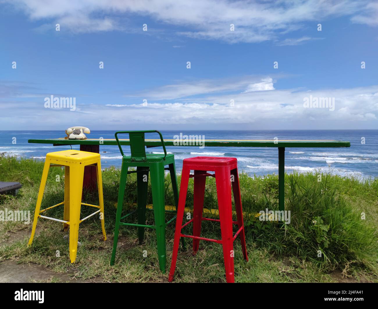 The Dulan Sea Viewing Platform, Taitung, enjoy the beautiful coastline ...