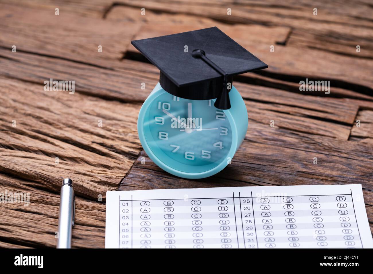 Classic Graduation Board Success And Degree Celebration Stock Photo - Alamy