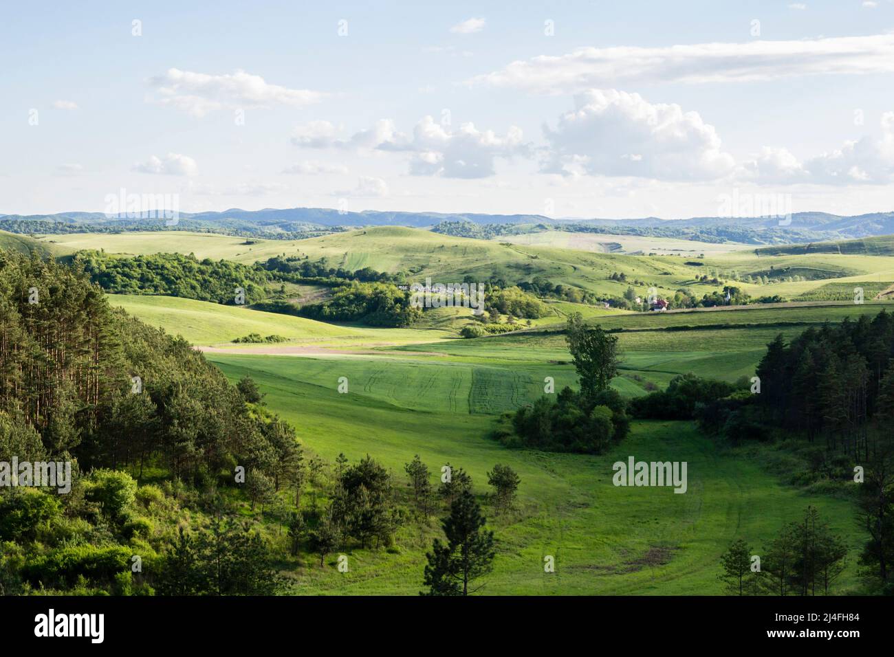 Farmland environment and scenic horizon hi-res stock photography and ...