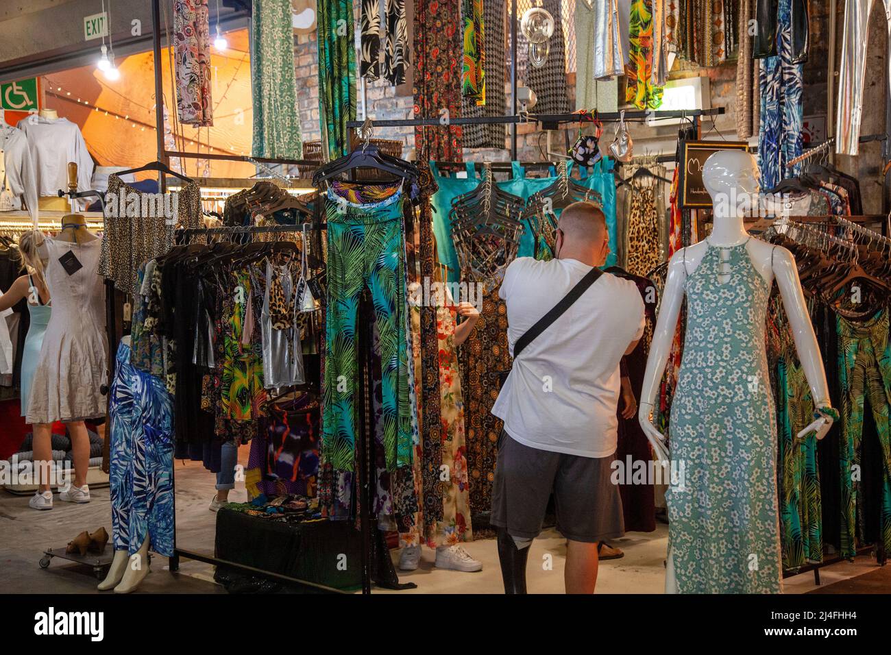 Fashion stall hi-res stock photography and images - Alamy