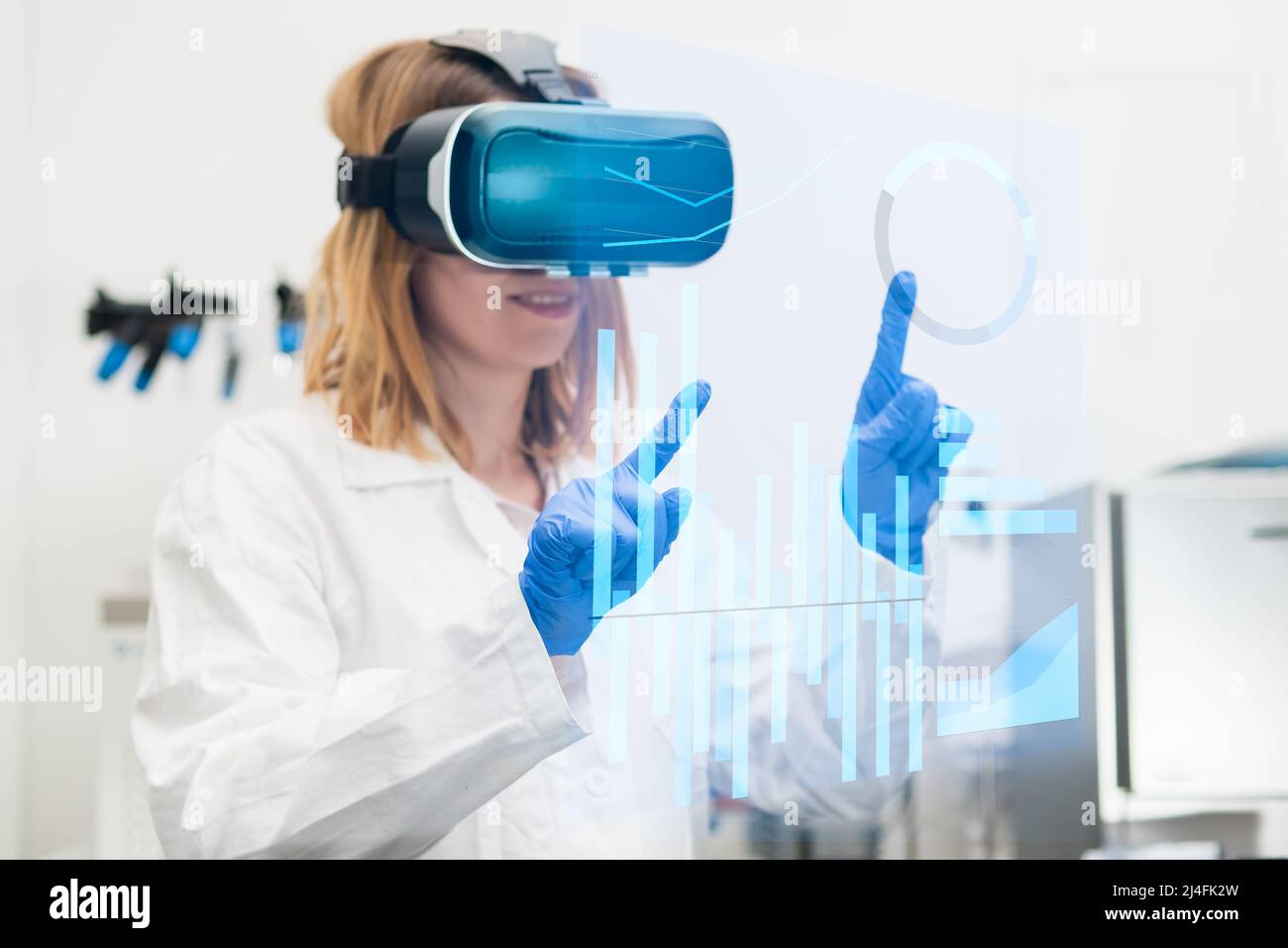 Teenager lab goggle hi-res stock photography and images - Alamy