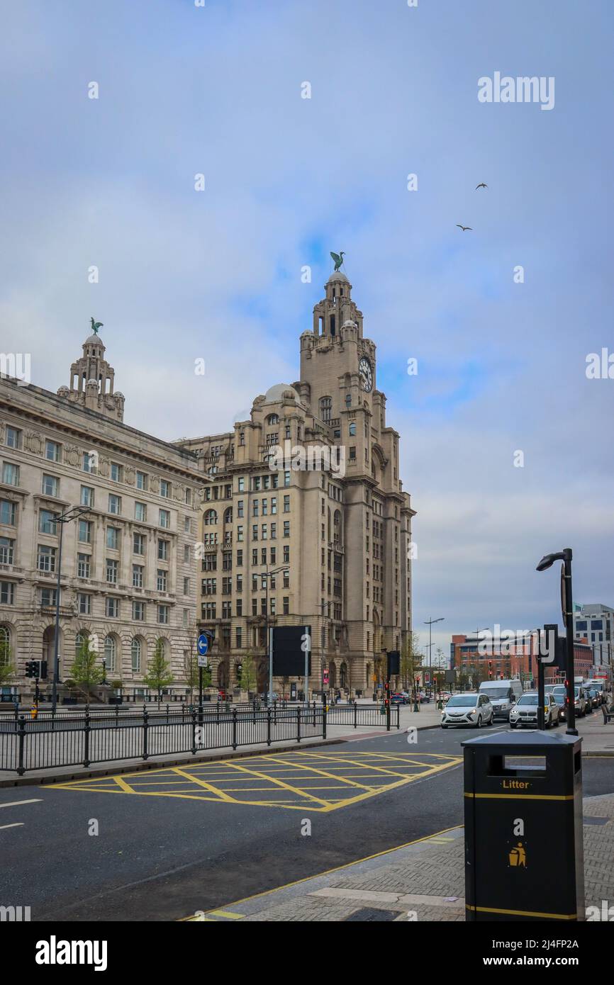 Liverpool iconic building hi-res stock photography and images - Alamy