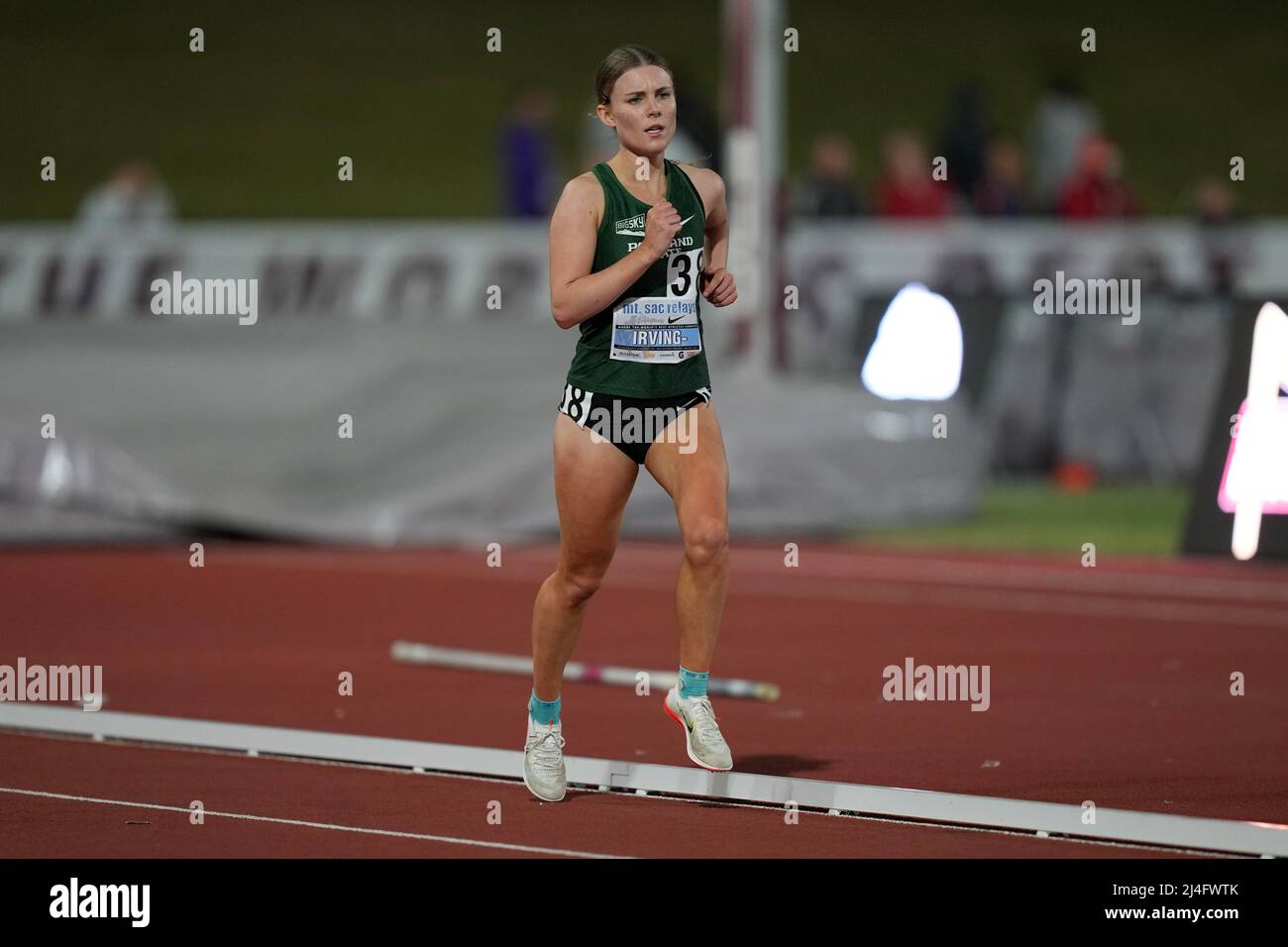 Maya Irving of Portland State runs in the collegiate women's 10,000m ...