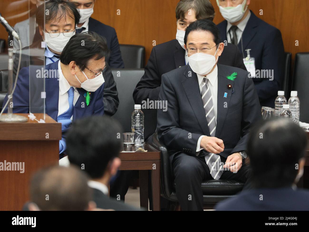 Tokyo, Japan. 15th Apr, 2022. Japanese Prime Minister Fumio Kishida (R ...