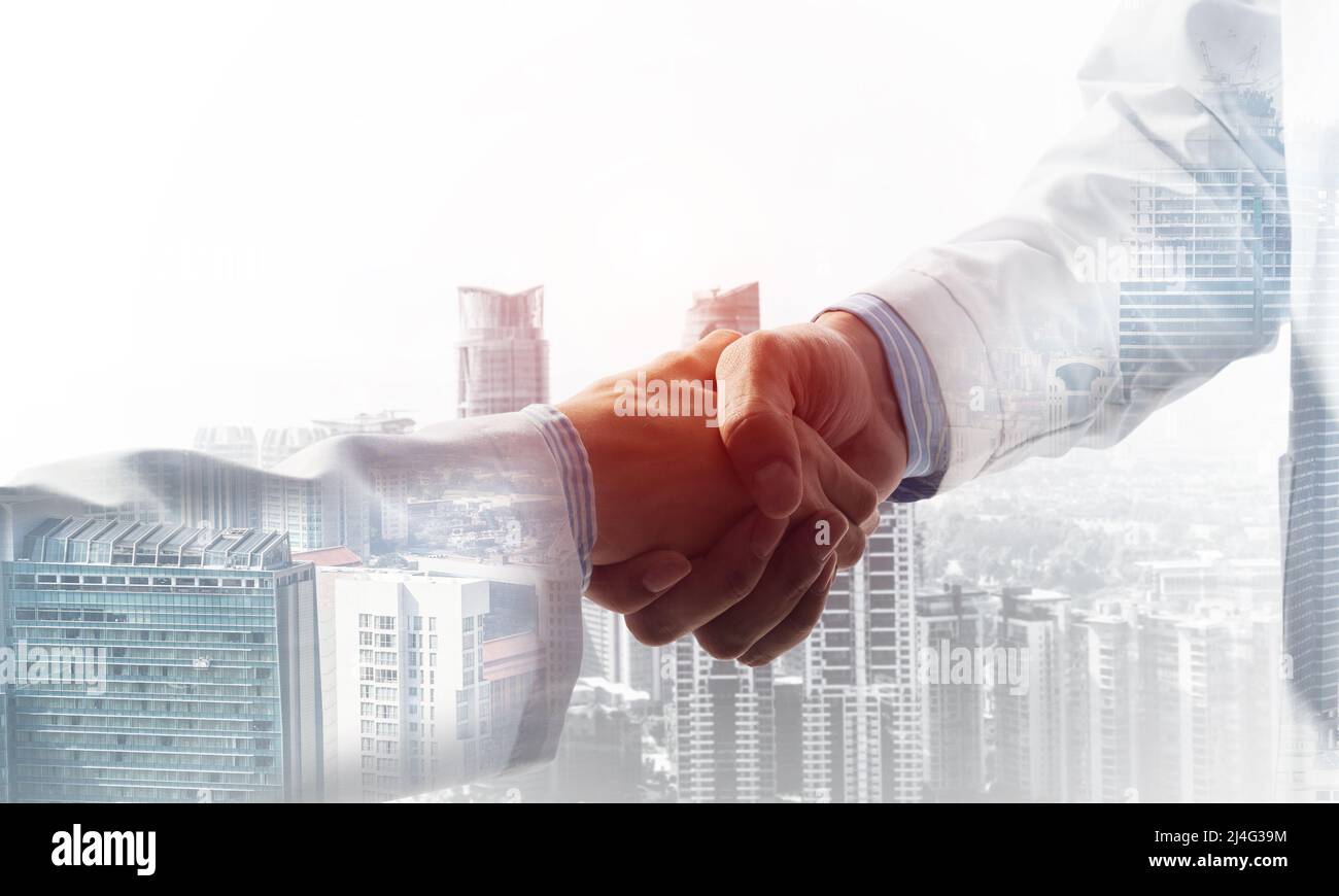 Handshake between nurse doctor hi-res stock photography and images - Alamy