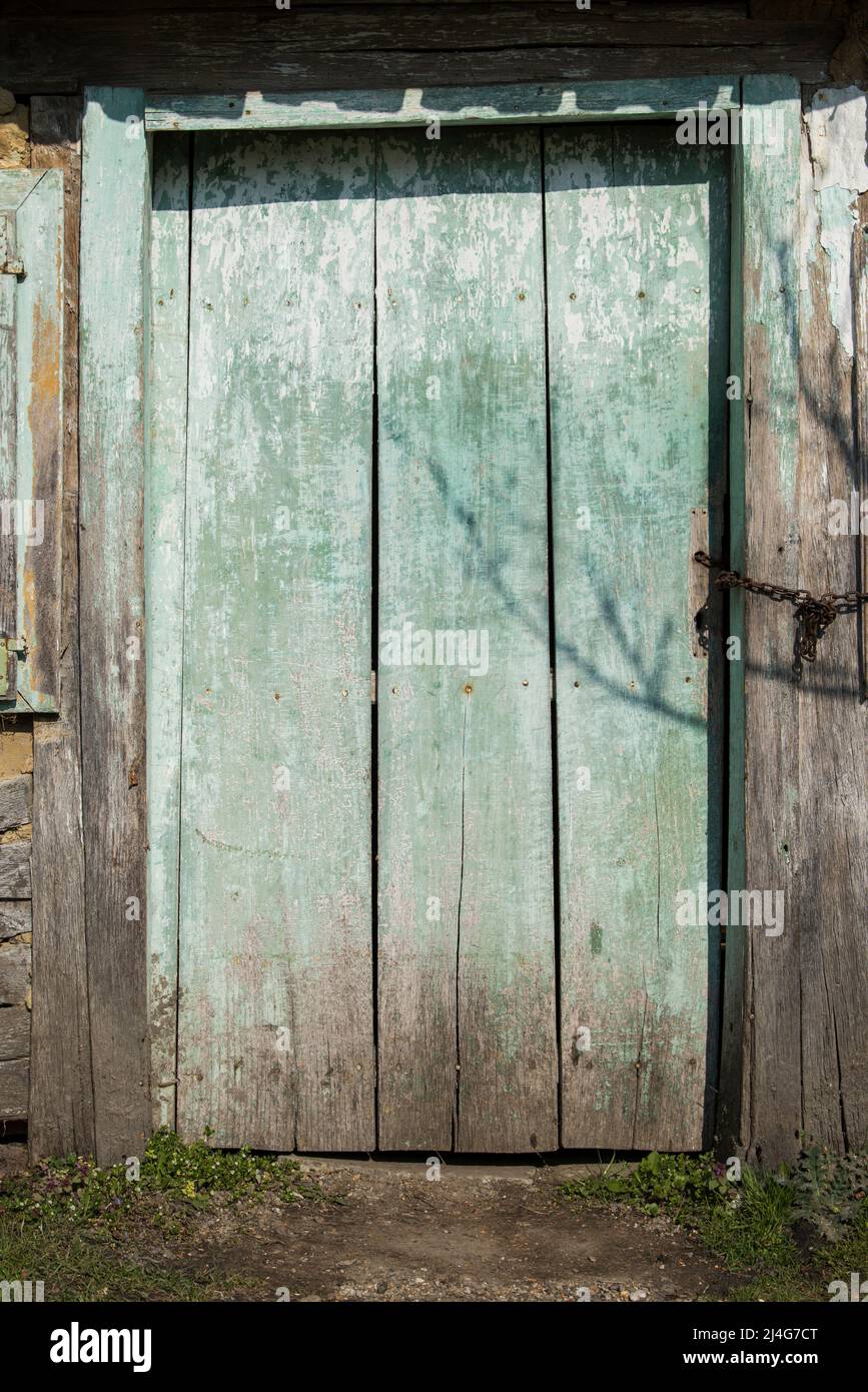 Rustic doors hi-res stock photography and images - Alamy