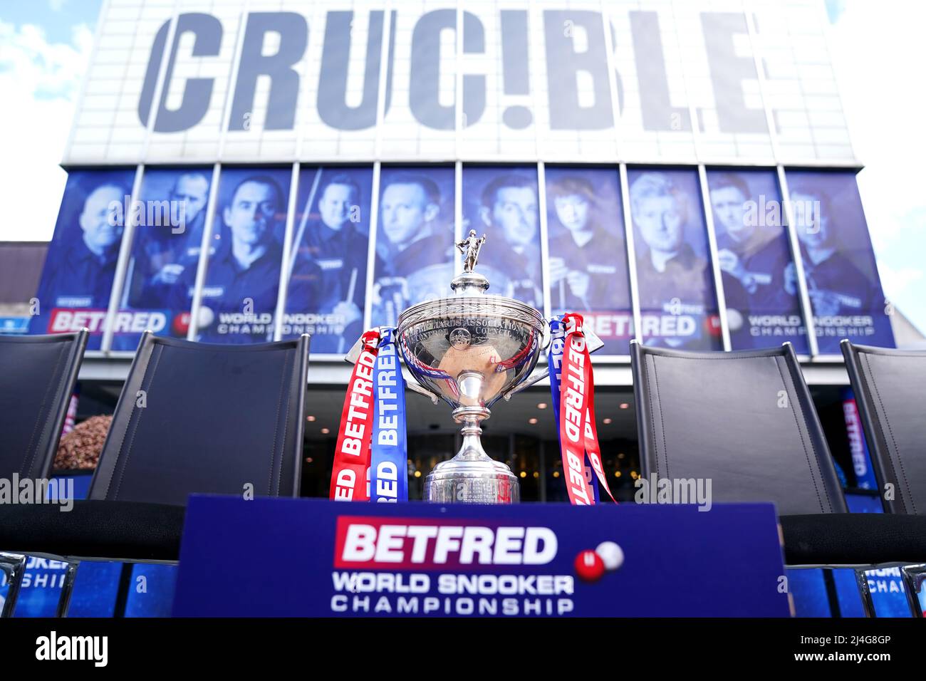 Snooker championship trophy hi-res stock photography and images - Alamy