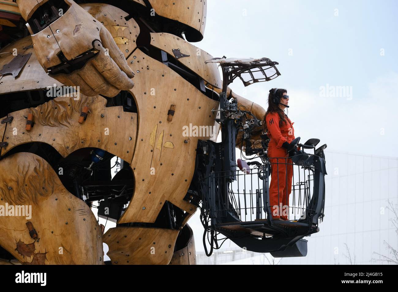 La machine dragon horse hi-res stock photography and images - Alamy