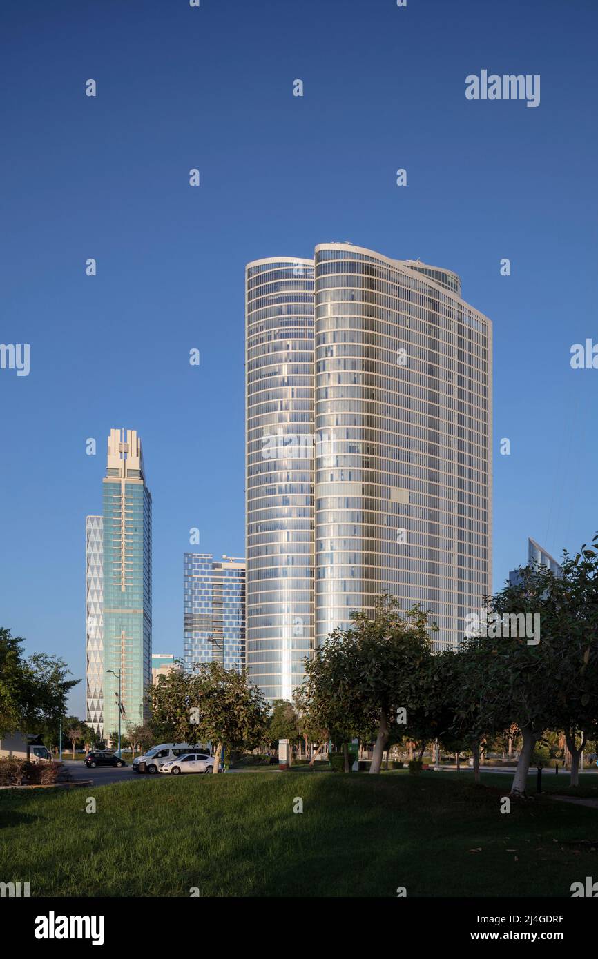 Uae buildings office hi-res stock photography and images - Alamy