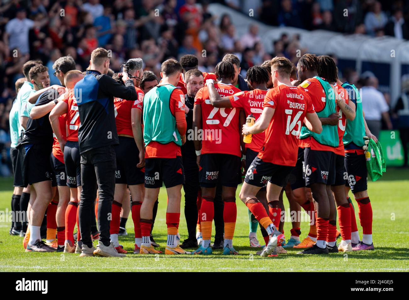 Nathan jones manager of luton town team huddle hi-res stock photography ...