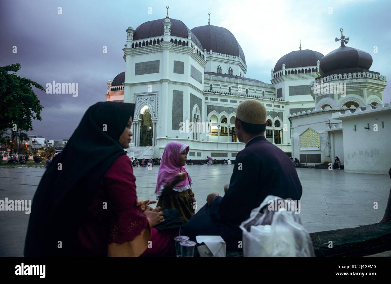 Muslims are seen breaks their fast in the holy month of Ramadan at the ...