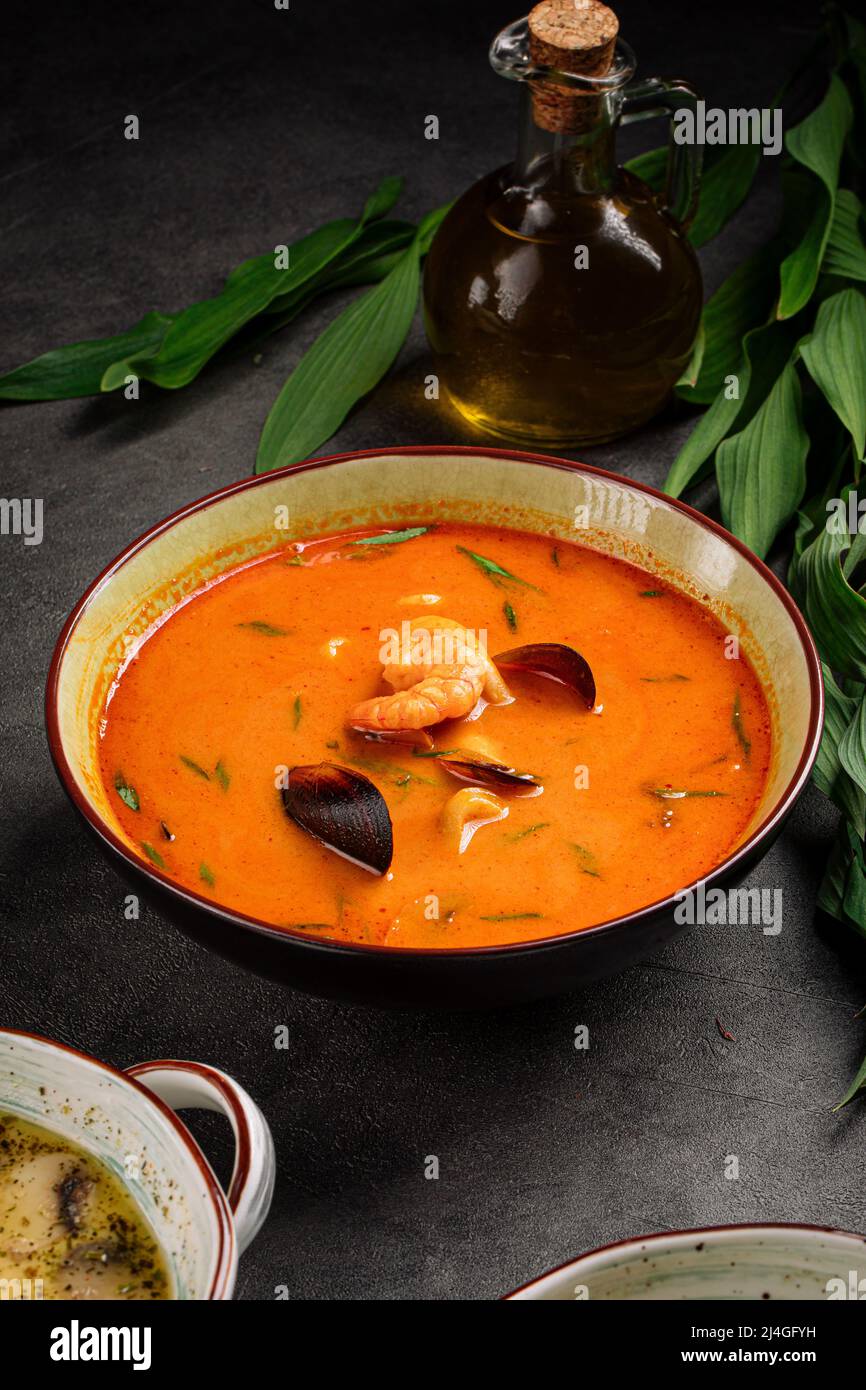 Tom yam traditional thai hi-res stock photography and images - Alamy