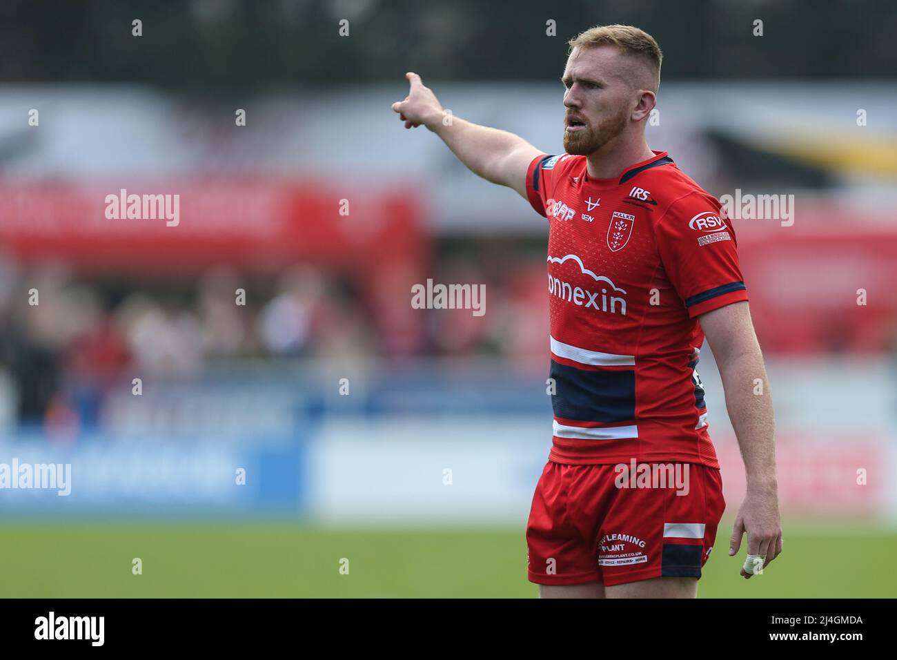 Rowan Milnes #21 of Hull KR gives directions to his team mates Stock ...