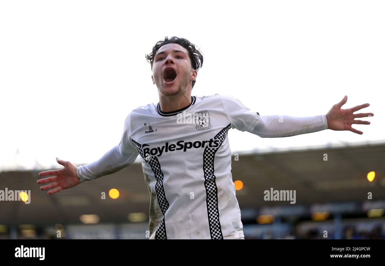 Callum o'hare coventry celebrates 2022 hi-res stock photography and ...