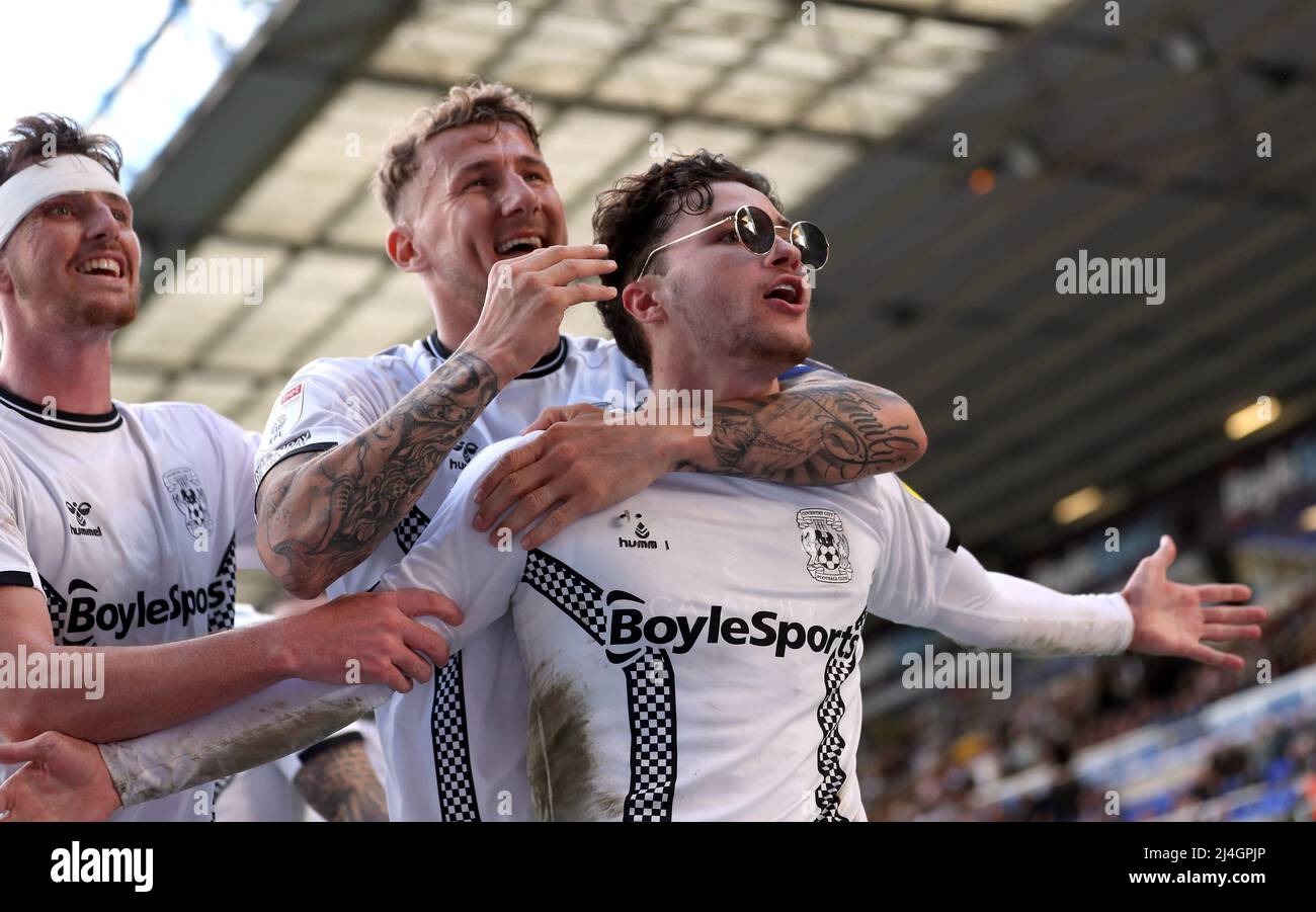 Callum o'hare coventry celebrates 2022 hi-res stock photography and ...